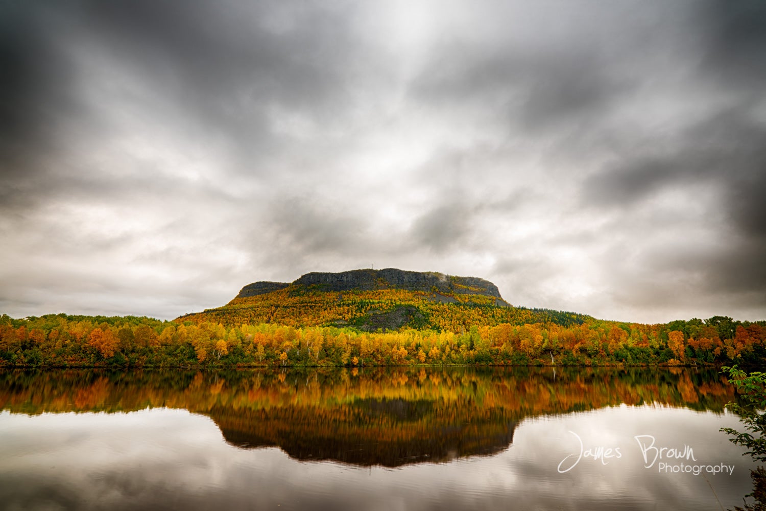 Autumn Colours of Mount McKay | James Brown Photography - Thunder Bay ...
